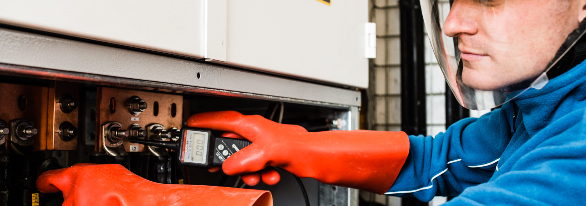 Commissioning large-scale PV power plants | SMA Solar