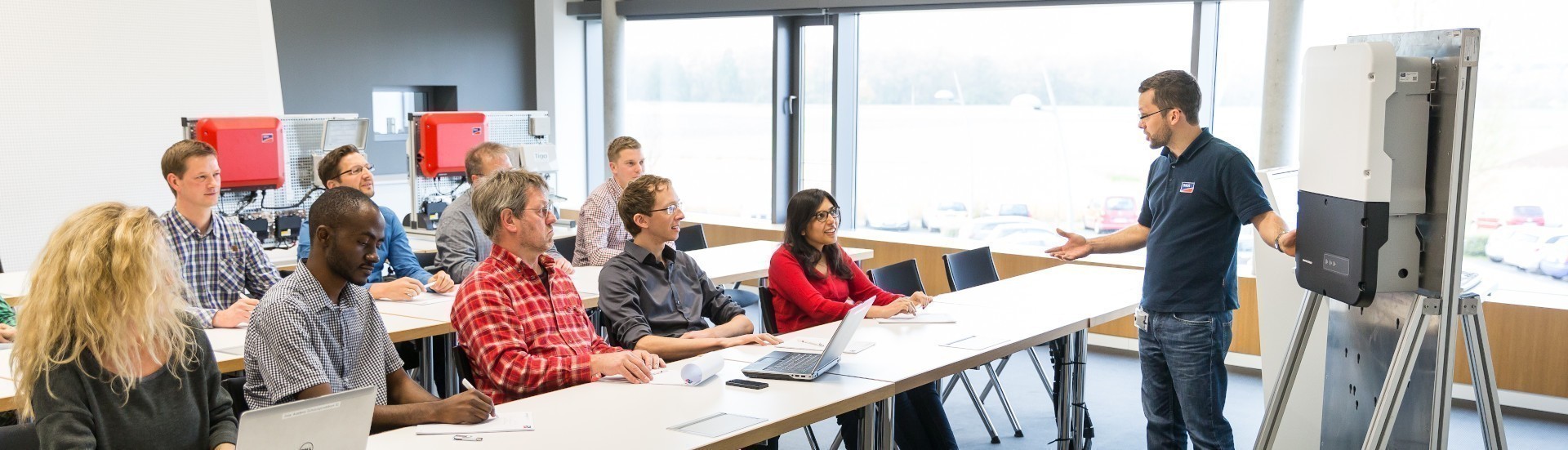 Courses - seminars and webinars | SMA Solar Academy